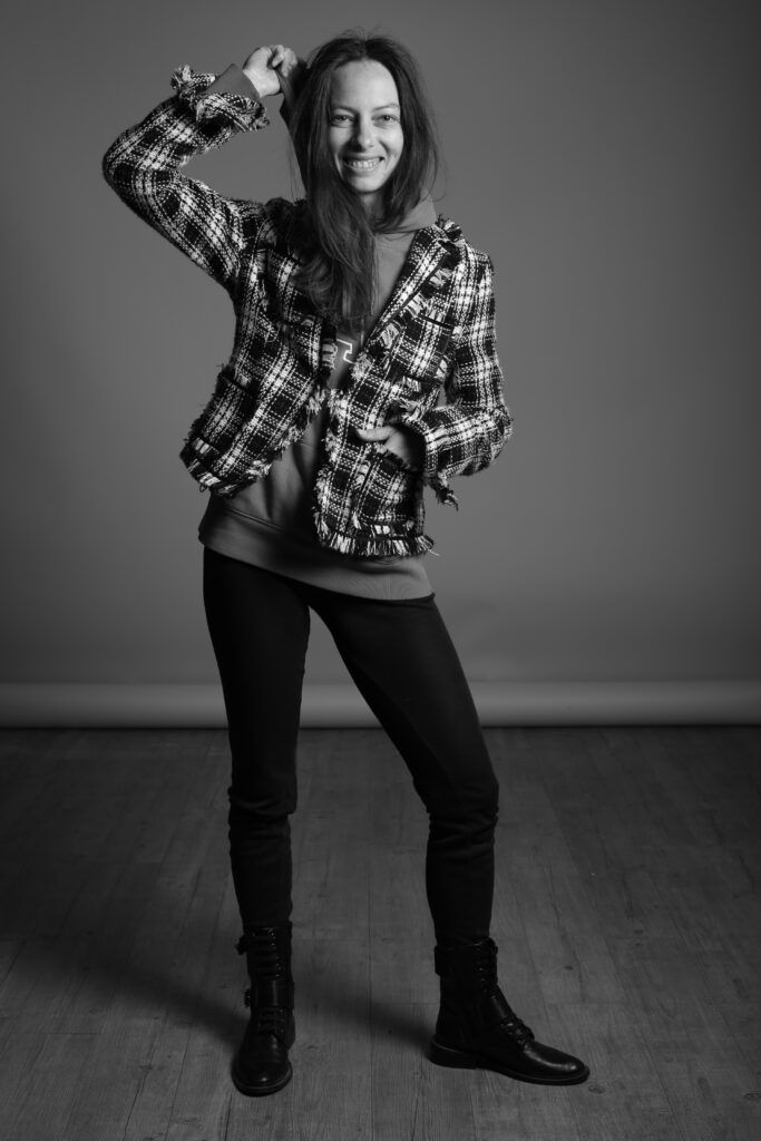 Clarisse disponible en région parisienne | Funiculart